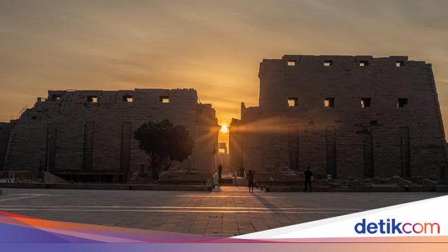 Potret Fenomena Solstis di Kuil Karnak Luxor Mesir