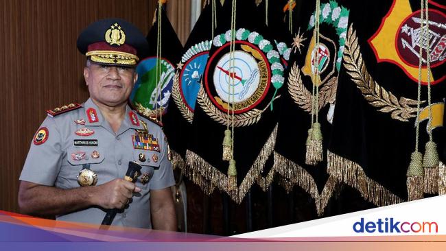 Kapolri Pimpin Korps Raport Kenaikan Pangkat Kepala BNN RI
