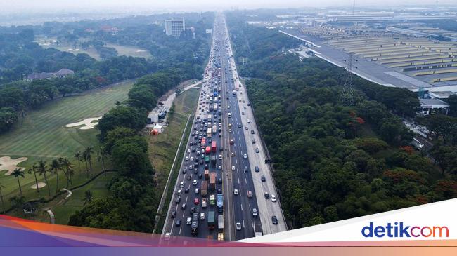 Polisi Berlakukan Contraflow di Tol Cikampek Arah ke Jakarta