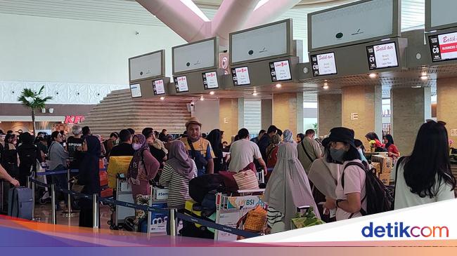 Jelang Natal, Penumpang Bandara YIA Melonjak-Harga Tiket Naik