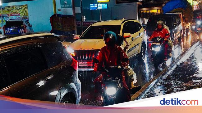 Hujan Diprediksi Terjang Lembang hingga Ciwidey Saat Malam Tahun Baru