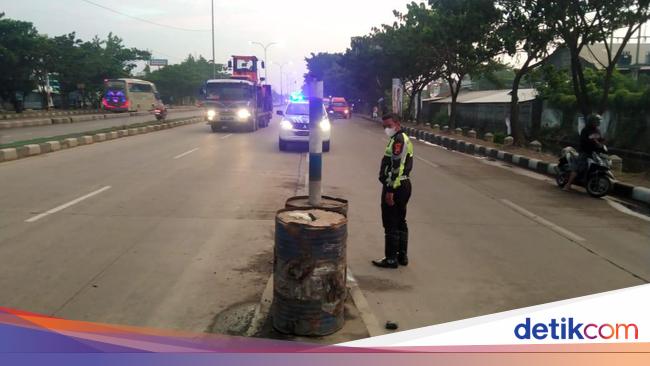 ABG Tewas Tabrak Pembatas Jalan di Kaligawe Semarang