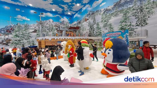 Trans Snow World Makassar Hadirkan Parade Spesial Libur Akhir Tahun