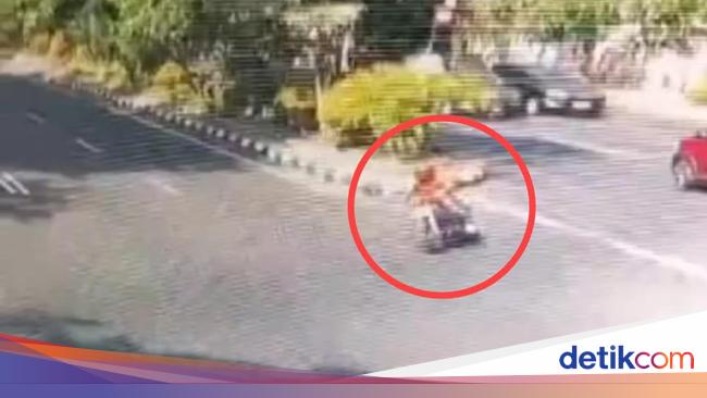 Kala Pengendara Moge di Surabaya Ditatar Kasat Lantas