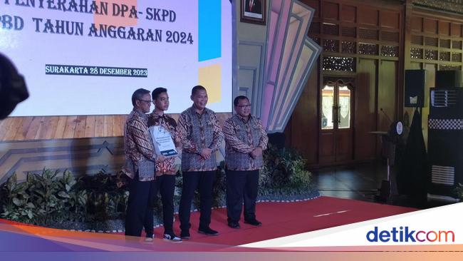 Bagikan DPA SKPD ke OPD, Gibran: Segera Eksekusi tapi Hati-hati