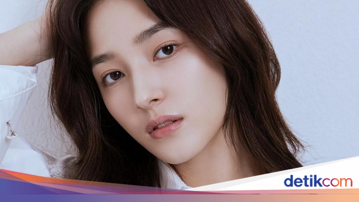 7 Pesona Nancy MOMOLAND, Wanita Tercantik di Dunia 2023