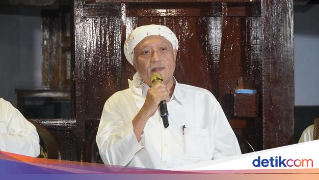 Foto RKH Rofii di Momen Gus Miftah Bagi-bagi Uang, Alumni Ponpes Buka Suara Foto RKH Rofii di Momen Gus Miftah Bagi-bagi Uang, Alumni Ponpes Buka Suara