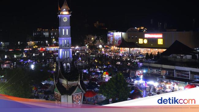 Suasana Malam Tahun Baru di Bukittinggi