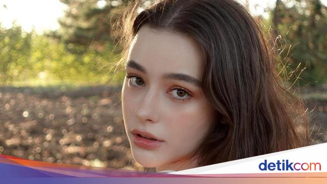 10 Foto Dasha Taran, Wanita Tercantik dari Rusia Kalahkan Lisa Blackpink