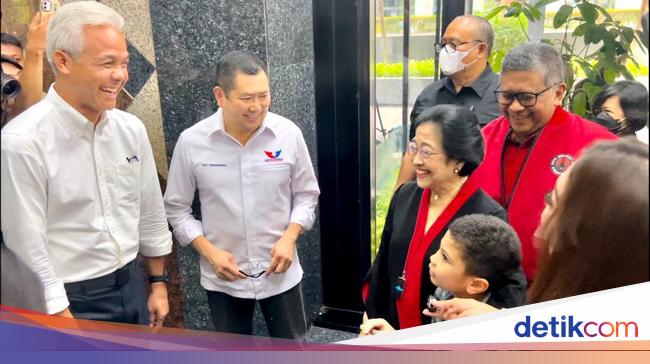 Kelakar Megawati soal Hadiah Anak Kecil Baca Pancasila: Jangan Sepeda Lah Kelakar Megawati soal Hadiah Anak Kecil Baca Pancasila: Jangan Sepeda Lah