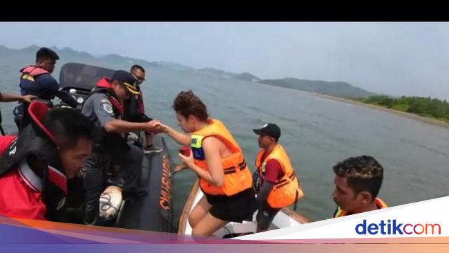 Kapal Pinisi Angkut 5 Turis Belanda Kandas Terhalang Kabut di Labuan Bajo