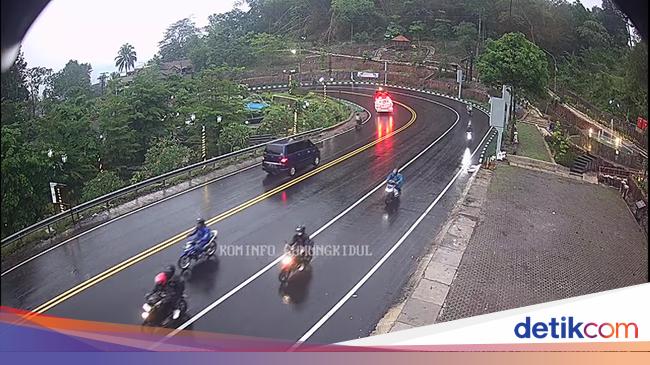 Lalin Jalan Wonosari Sore Ini Lancar, Bambu Roboh Sudah Terkondisikan