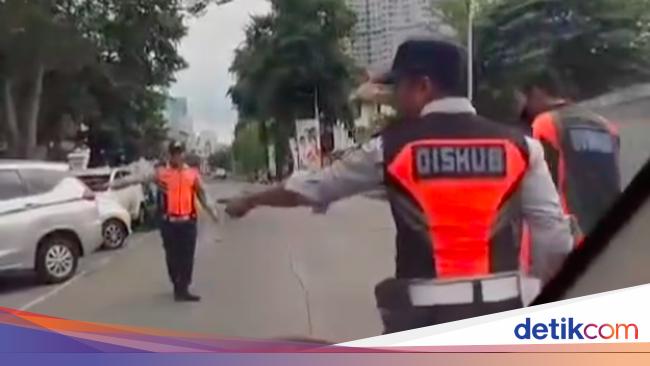 Emang Boleh Petugas Dishub Tilang Mobil Pribadi?
