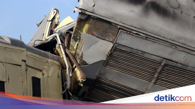 Tabrakan 2 KA di Bandung, Jalur KA Haurpugur-Cicalengka Tak Bisa Dilintasi