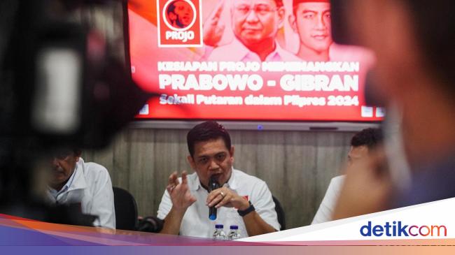Projo soal Isu Jokowi Jadi Wanbin Golkar: Kecil Kemungkinannya Projo soal Isu Jokowi Jadi Wanbin Golkar: Kecil Kemungkinannya
