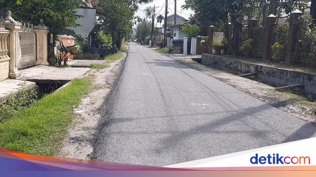 Jalan Sei Batu Gingging yang Berlubang Kini Sudah Mulus