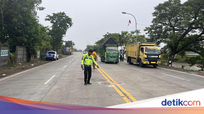 Remaja Jatuh Terlindas Saat Nggandol Truk di Gresik Sepulang Selawatan