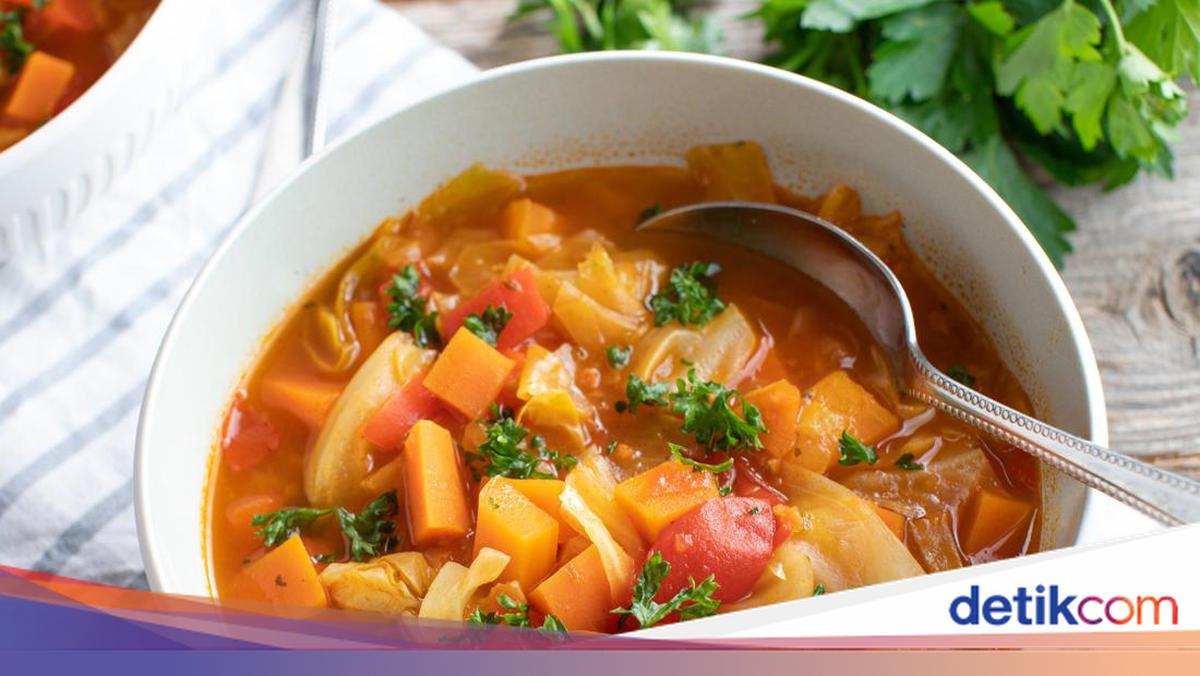 Resep Sup Tomat dan Sayuran yang Asam Segar dan Kaya Nutrisi
