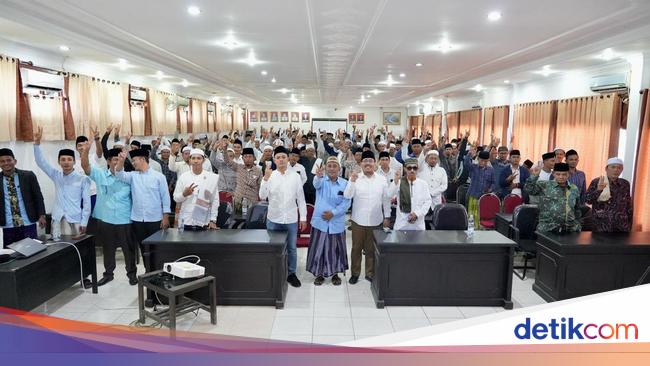 Dukungan ke Prabowo Terus Mengalir Meski Diberi Skor Jelek Anies-Ganjar Dukungan ke Prabowo Terus Mengalir Meski Diberi Skor Jelek Anies-Ganjar
