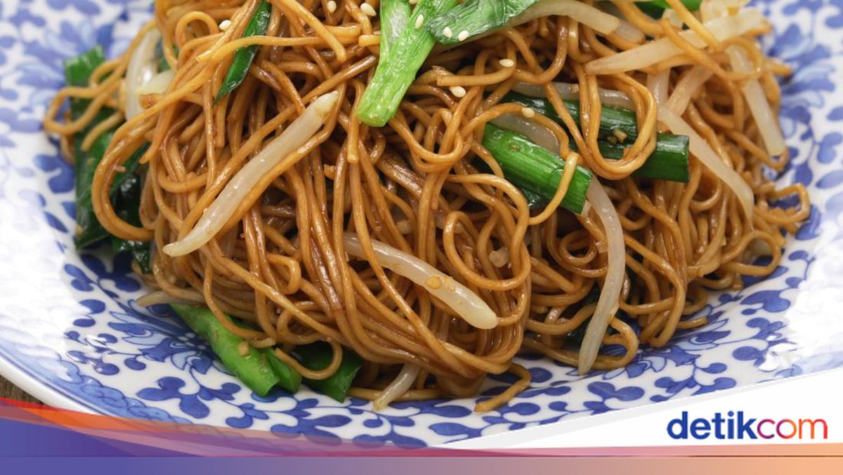 Resep Bakmi Goreng Hong Kong Berbumbu Sederhana yang Gurih Mulur