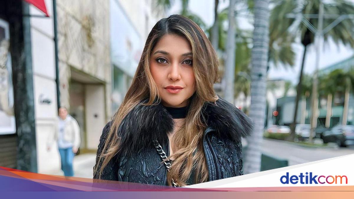 Sarah Azhari Bagi Tips 24 Tahun Langgeng LDM dengan Pedro Carrascalao