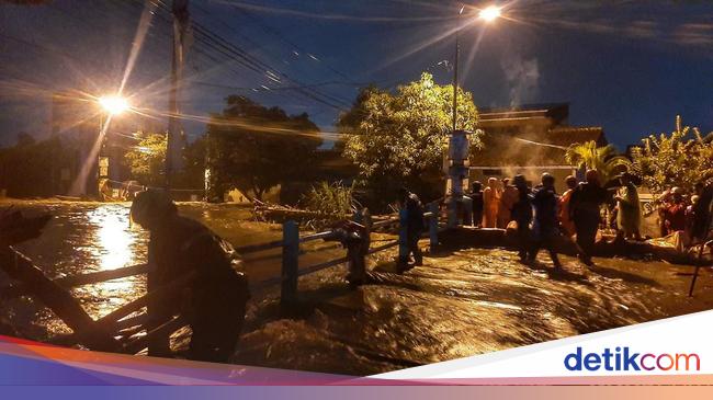 Banjir Terjang Dayeuhkolot Bandung, Warga: Mirip Tsunami