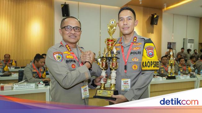 Polres Jombang Ranking 3 Pelaksanaan Aplikasi Siap Semeru Polda Jatim Polres Jombang Ranking 3 Pelaksanaan Aplikasi Siap Semeru Polda Jatim