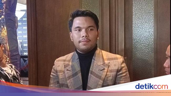 Thariq Halilintar Puji Penampilan Aaliyah Massaid Berhijab