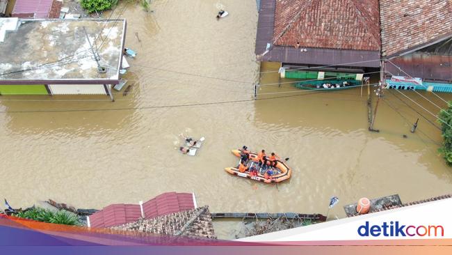 Dinsos Sumsel Salurkan 30 Ton Beras untuk 6 Daerah Terdampak Banjir