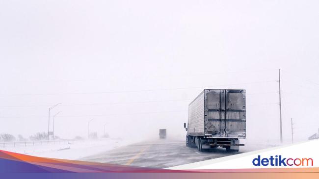 Beda Truk Trailer dan Tronton, serta Beberapa Jenisnya di Indonesia