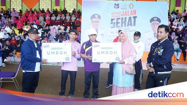 Buntut Panjang Eks Bupati Enrekang Muslimin Bagi Doorprize di HUT PGRI