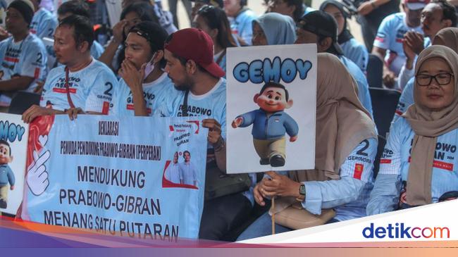 Bawa Poster Gemoy, Perperan Deklarasi ke Prabowo-Gibran