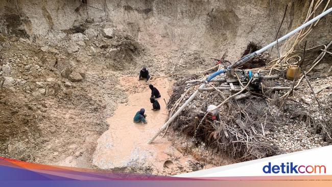 5 Penambang Emas Ilegal Asal Jawa Tengah Dibekuk di Merangin 5 Penambang Emas Ilegal Asal Jawa Tengah Dibekuk di Merangin