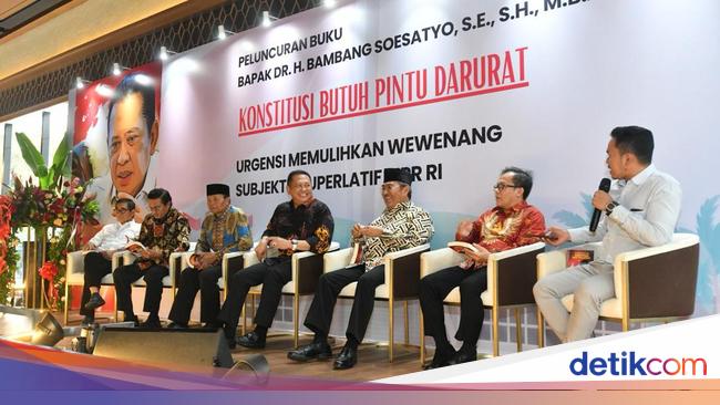 Rilis Buku Ke-32, Bamsoet Tegaskan Pentingnya Hargai Keputusan MK