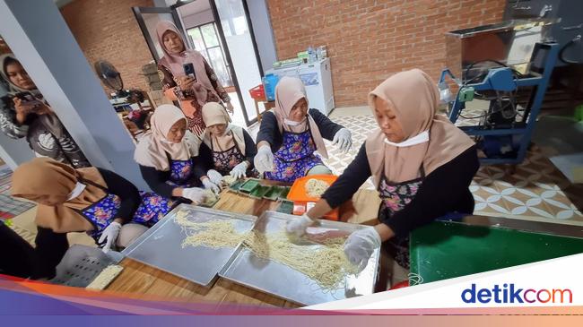 Melihat Produksi Mi Instan Berbahan Tepung Mocaf di Sriharjo Bantul