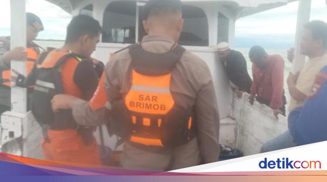 Kapal Bawa 8 ABK Mati Mesin di Perairan Pinrang, Tim SAR Evakuasi