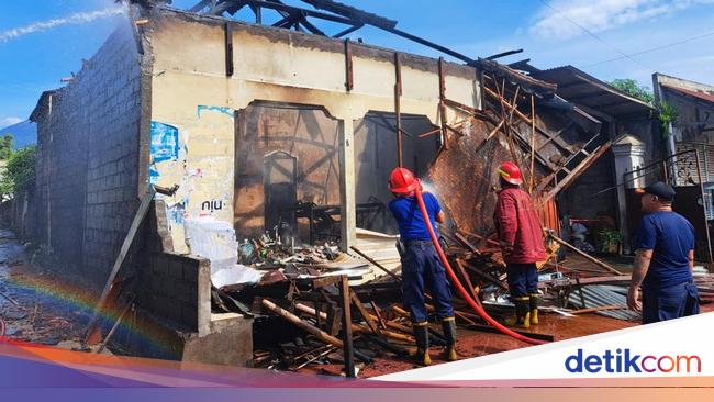 Terdengar Ledakan, Rumah Warga Karangasem Ludes Terbakar