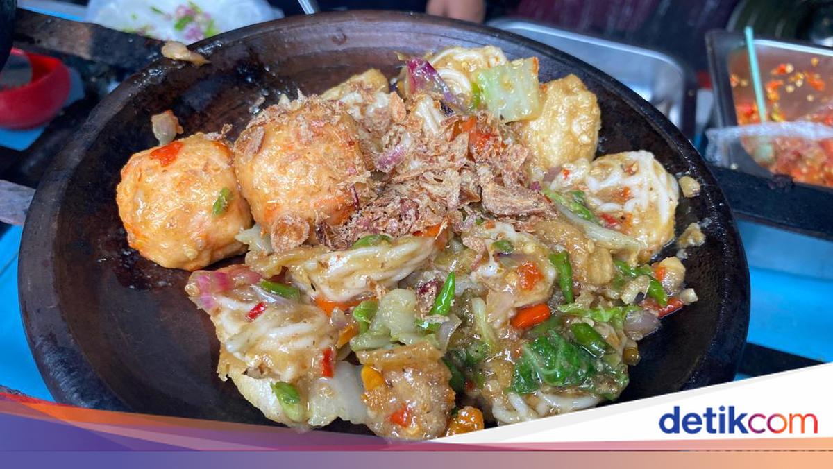 Dari Kerupuk Sisa Jadi Makanan Hits, Ini Asal-Usul Seblak yang Jadi Favorit