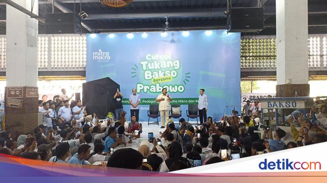 Momen Prabowo Temui Tukang Bakso hingga Joget Bareng di Bekasi