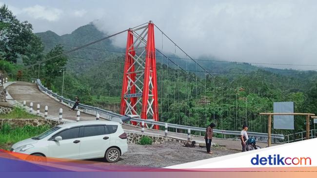 Cerita Erupsi Gunung Merapi Bikin Penasaran Turis Asal Bulgaria