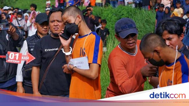 15 Adegan Ngeri Saat Arif Dihabisi Pembunuh Bayaran yang Disewa Istri 15 Adegan Ngeri Saat Arif Dihabisi Pembunuh Bayaran yang Disewa Istri