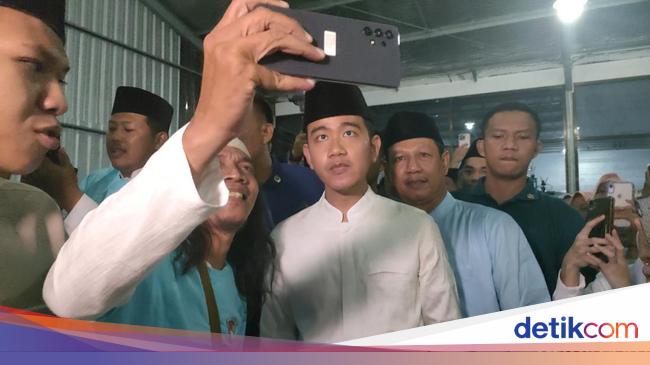 Gus Iqdam Istigasah di Solo: Tenang Aja Mas Gibran!