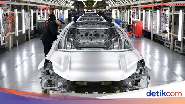 Produksi Mobil Listrik Melonjak, Harga Bisa Anjlok
