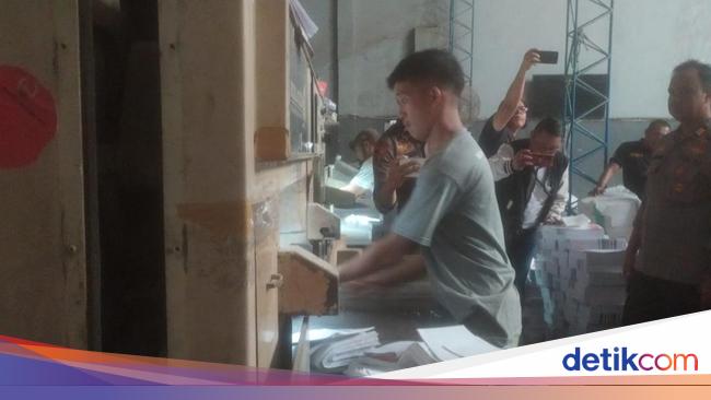 KPU Sulsel Musnahkan 346 Ribu Surat Suara dan 1.118 Plat Master Rusak