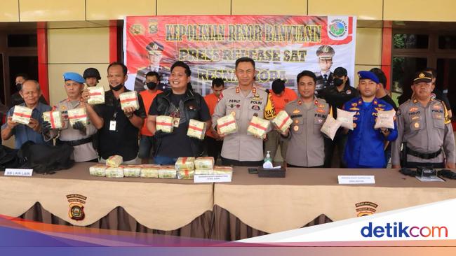 Polres Banyuasin Ringkus 5 Kurir Jaringan Internasional, 23 Kg Sabu Disita