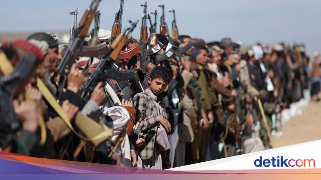 Rudal-rudal Beterbangan di Langit Yaman