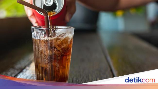 Ini Efek Mengerikan Jika Minum Soda Tiap Hari
