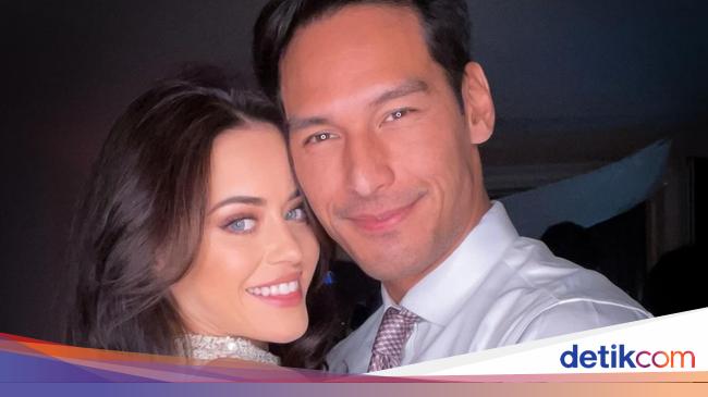 7 Potret Richard Kyle Bareng Pacar Baru, Bule Cantik Asal London