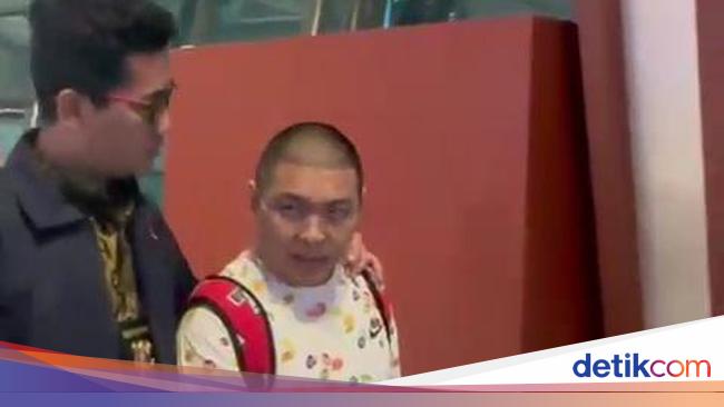 Bareskrim Tangkap Bos Robot Trading Viral Blast yang Rugikan Member Rp ... Bareskrim Tangkap Bos Robot Trading Viral Blast yang Rugikan Member Rp ...