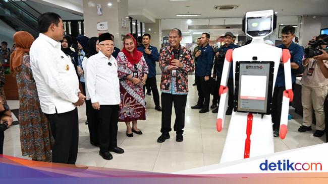 Ma'ruf Apresiasi Layanan RS Wongsonegoro Sudah Digital: Pakai Robot Pemandu